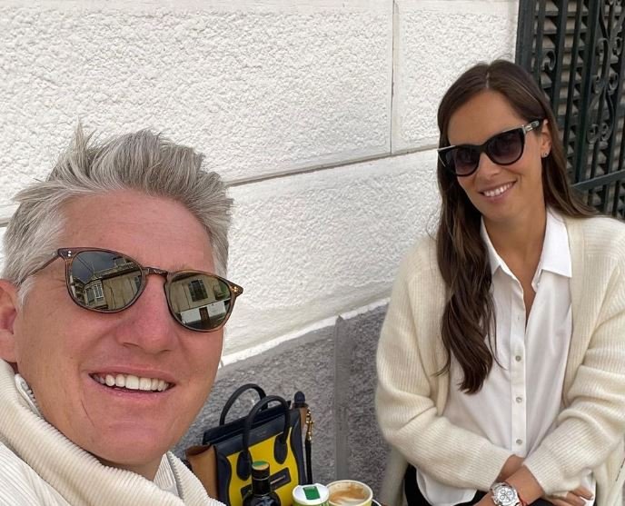 (FOTO) SVI JE GLEDAJU U STOMAK! Isplivala privatna fotka Ane Ivanović ... (FOTO) SVI JE GLEDAJU U STOMAK! Isplivala privatna fotka Ane Ivanović ...